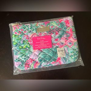 Lilly Pulitzer | Bags | Lily Pulitzer Gwp Quilted Pouch Brand New ...